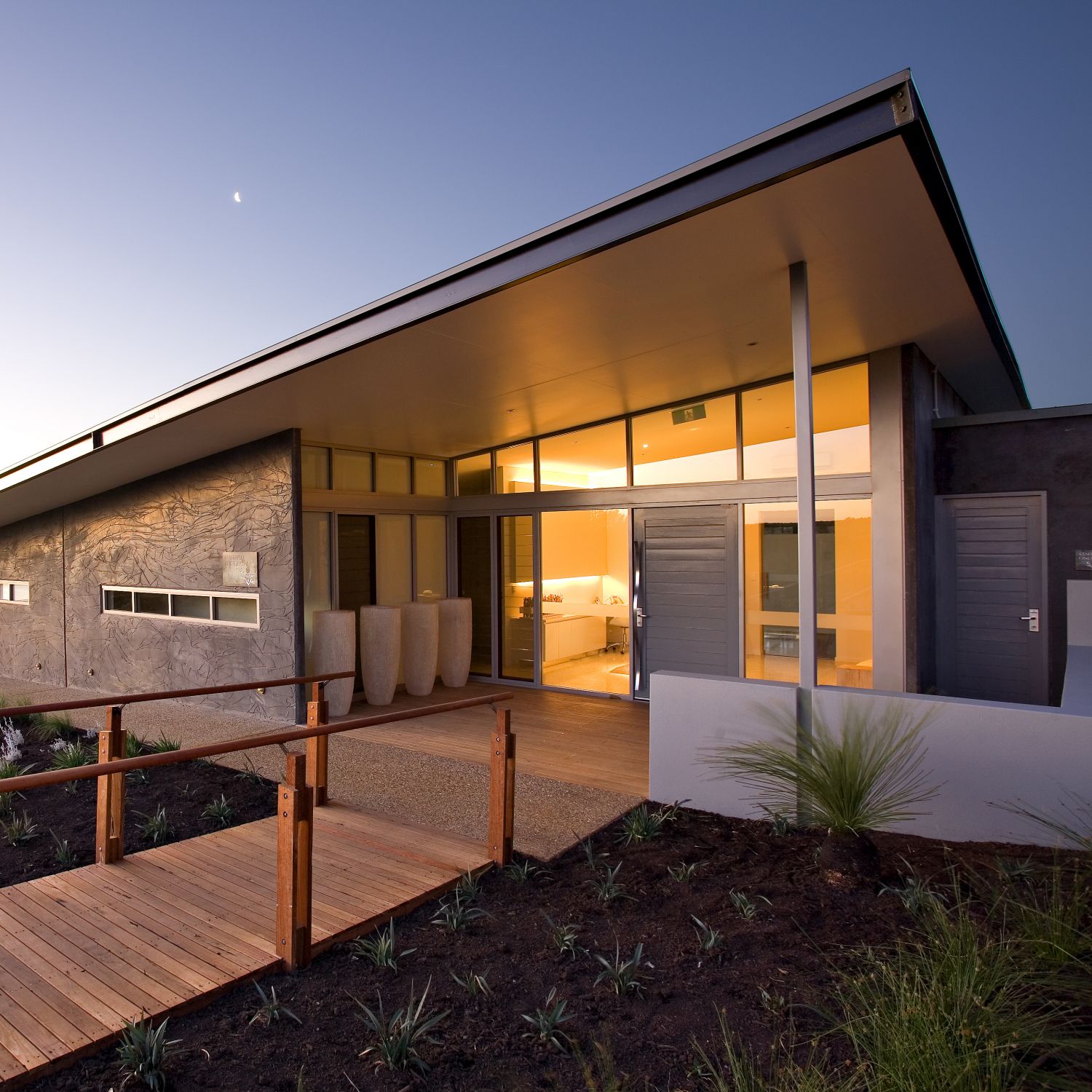 What are the check-in and check-out times at Injidup Spa Retreat ...